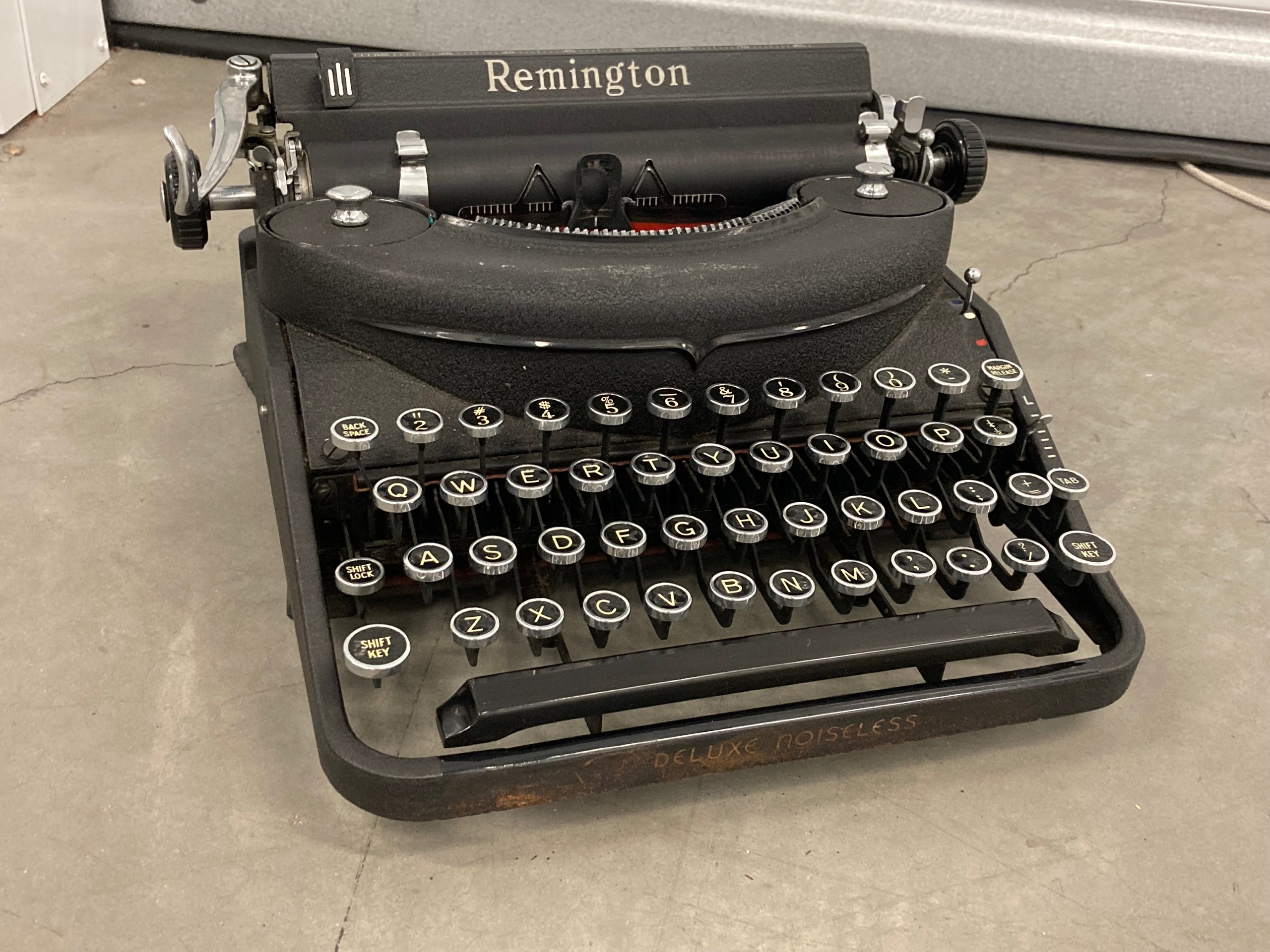 Typewriter - Vintage 1940s - 50s